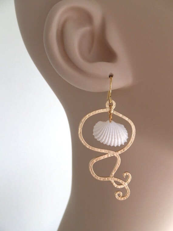 Seashell Jewelry Earrings 16K Gold Plated Earrings White