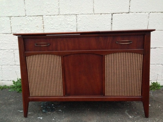 Items similar to Mid-Century Sears Silvertone Stereo Console/TV Stand ...