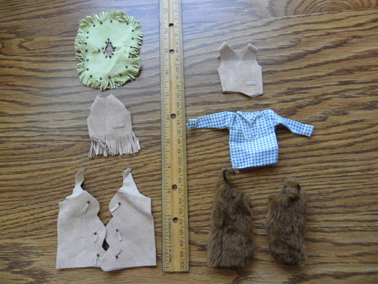 NOS Dollhouse Miniatures Artisan Dollhouse Clothes Miniature Doll ...