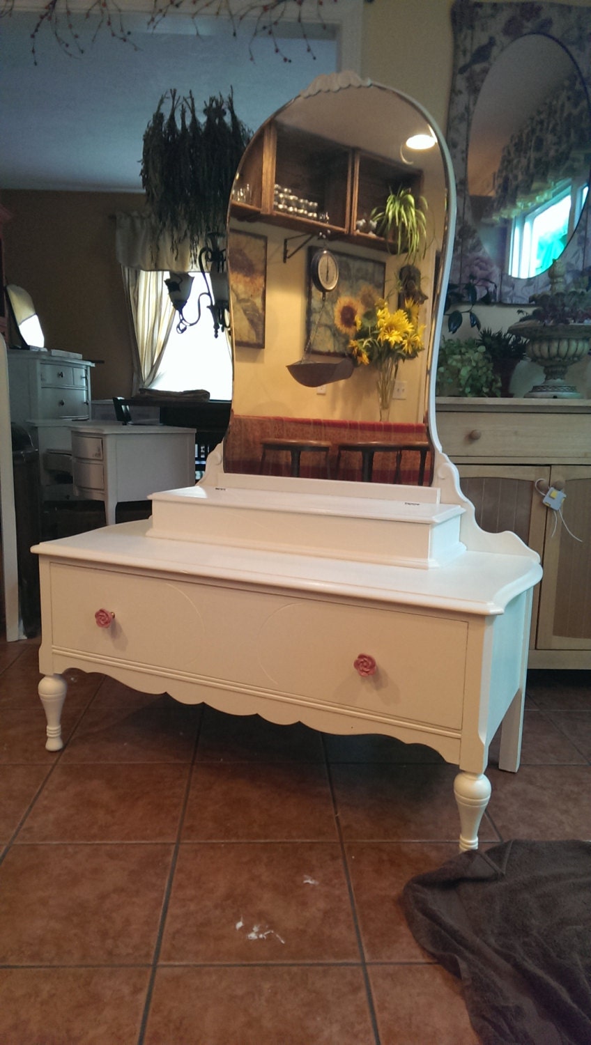 Vintage “Princess” Vanity – Haute Juice