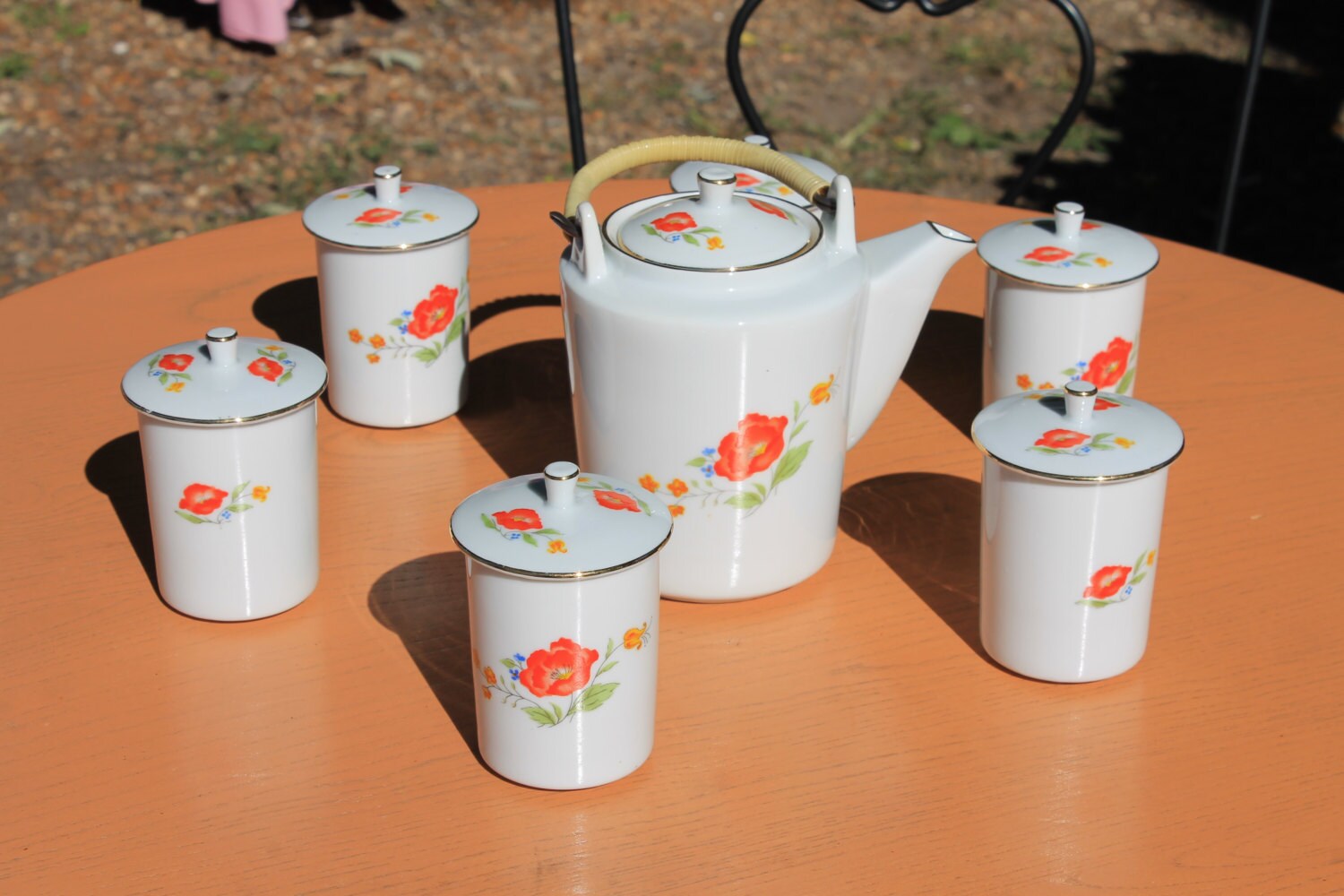 Vintage Tea Set with 6 covered cups – Haute Juice