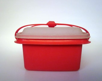 Vintage Tupperware Lunchbox