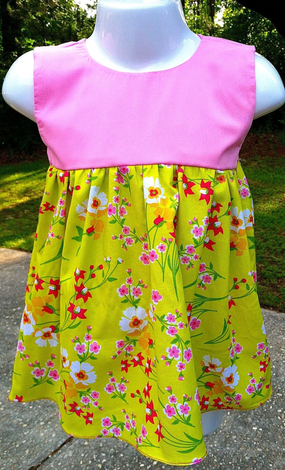 Girls Pretty Dress Pattern Easy and includes video