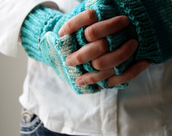Items similar to Victorian Gauntlets Knitting Pattern on Etsy