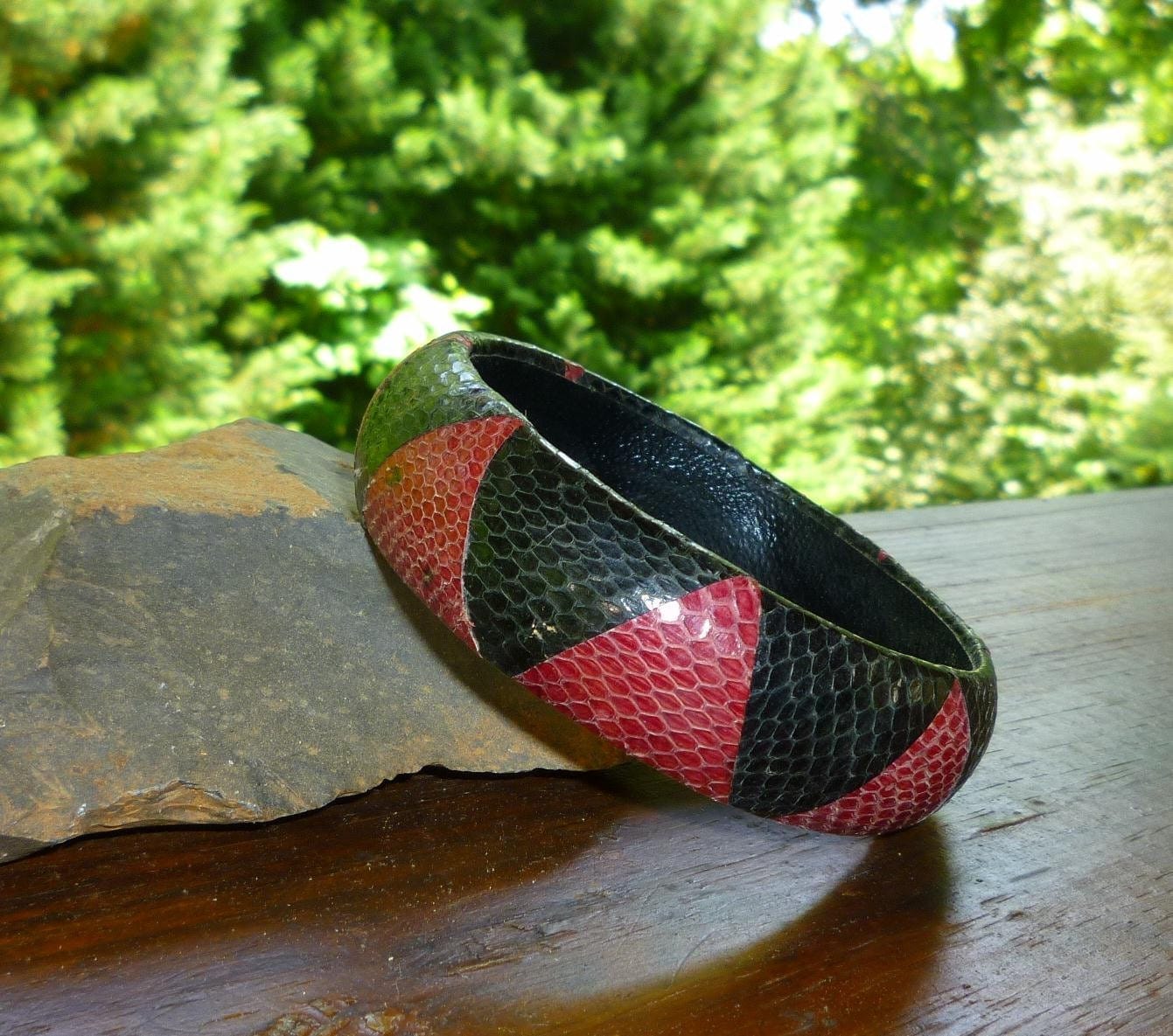 Snake Bangle Bracelet Red and Black Striking Snakeskin Design Halloween ...