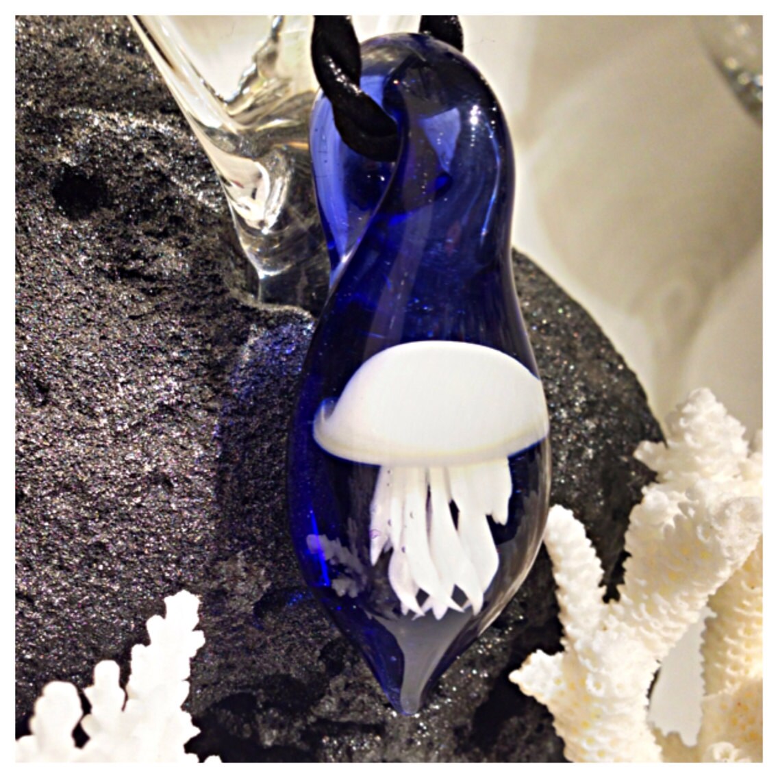 Jellyfish glass pendant by John Lindquist