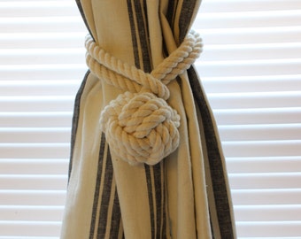 Curtain Tieback / rope knot