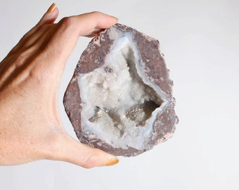 Popular items for cracked geode on Etsy
