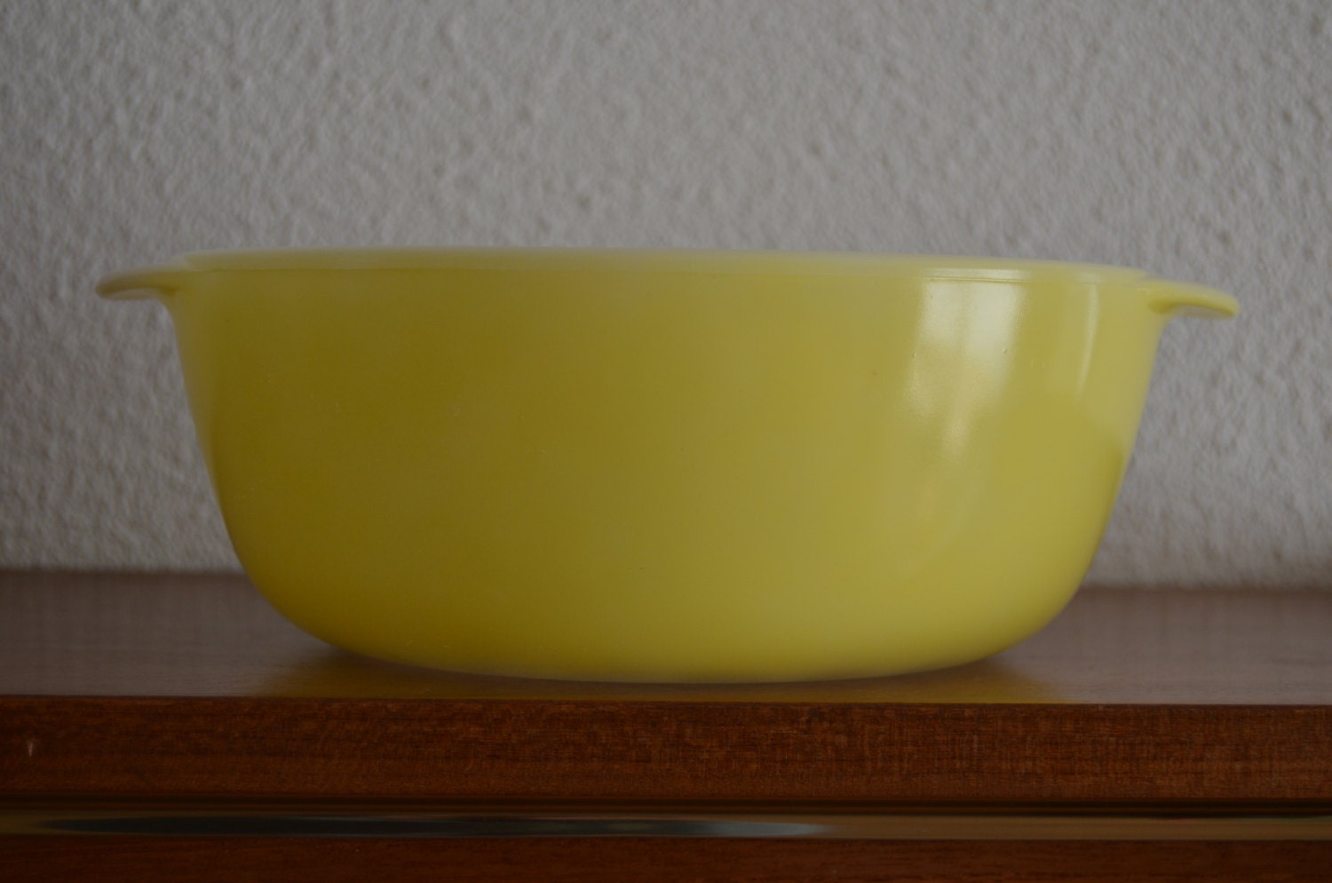 Glass casserole from Arcopal with pastel yellow outside, sixties design ...
