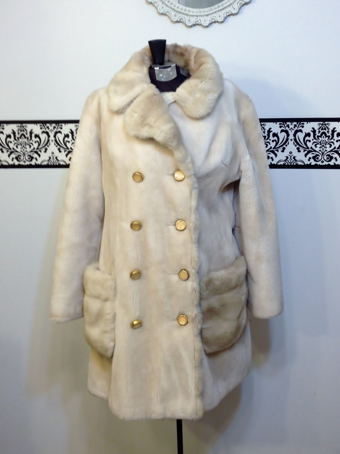 1950 Blonde Faux Fur Pin Up Coat by Borgana Size by RetrosaurusRex