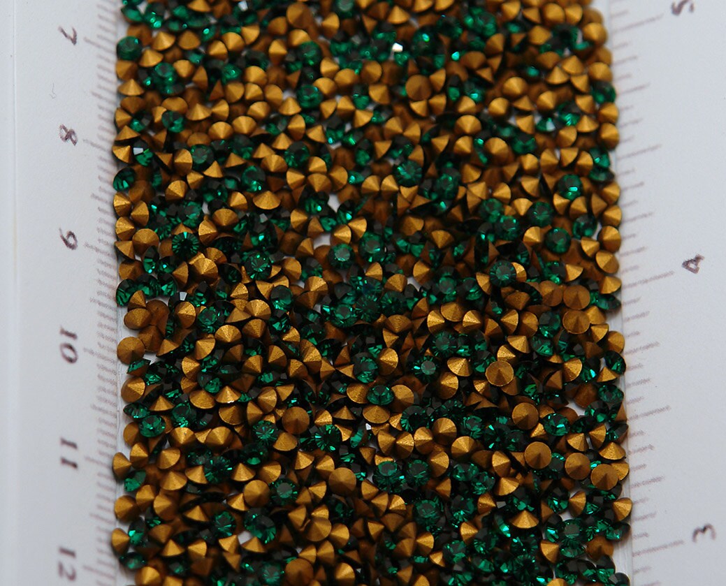 144pc 1 gross PP18 Emerald Green Swarovski Rhinestone Chatons – Article ...