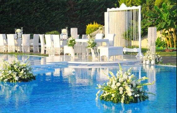 Items similar to Pool Decoration for Outdoor Weddings on Etsy