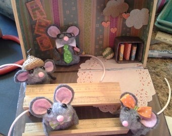 Popular items for mice finger puppets on Etsy