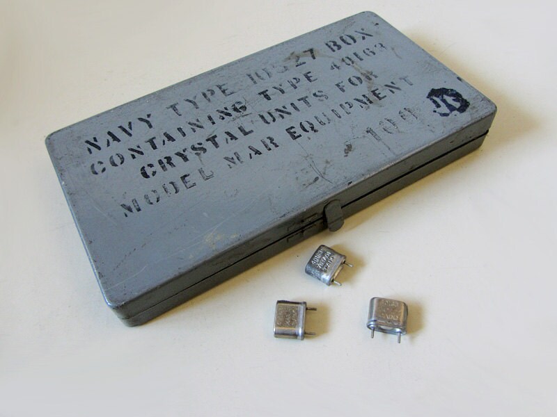 Vintage US Navy Box With Crystal Unit – Haute Juice