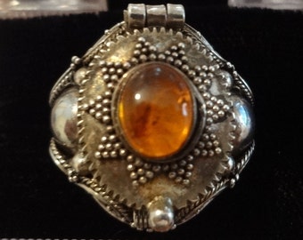 Popular items for vintage poison on Etsy