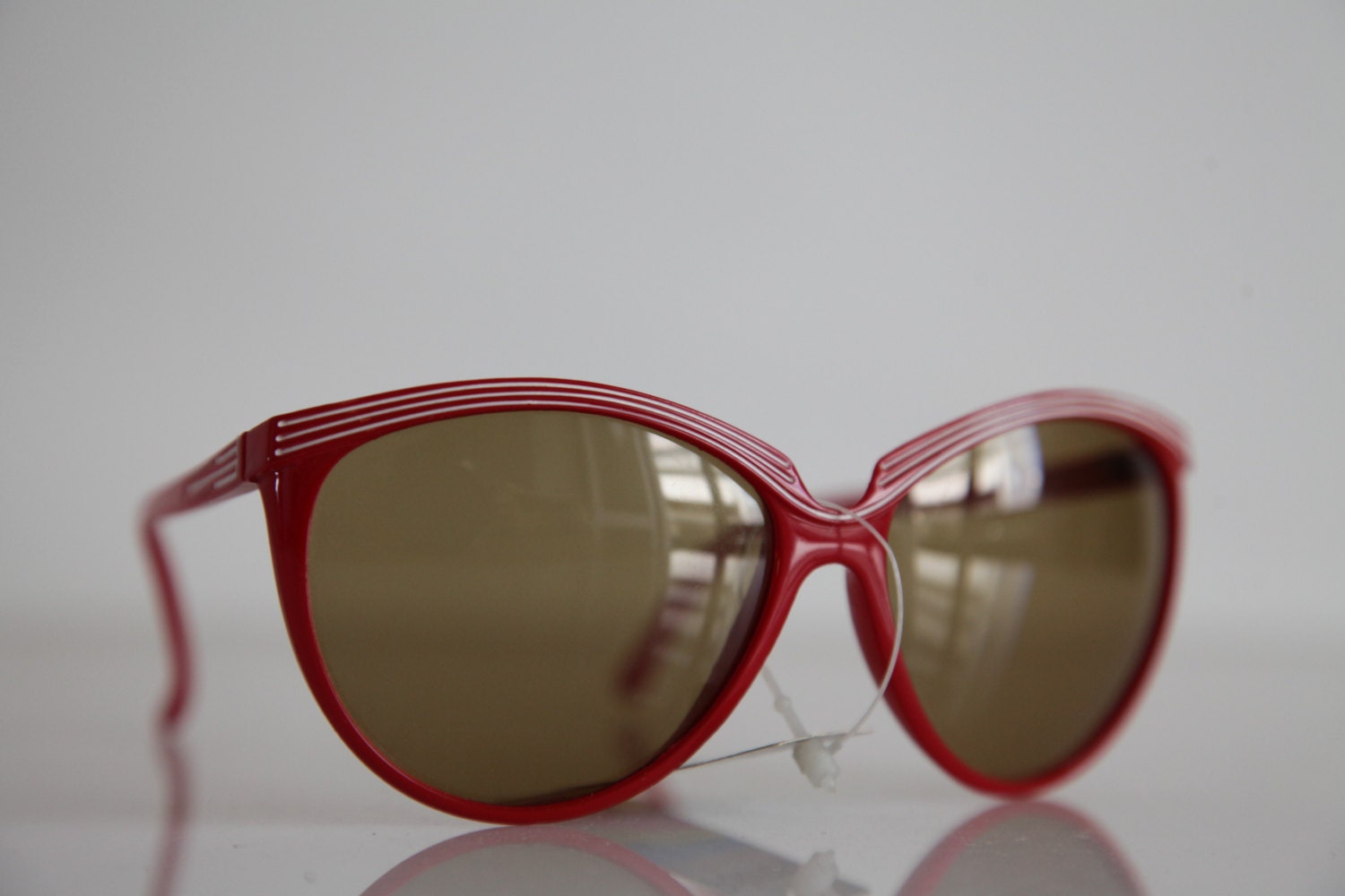Vintage Polaroid Red White Frame. Polarizing Lenses. POLAROID 8517 ...