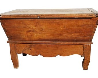 1700s Primitive Dough Box