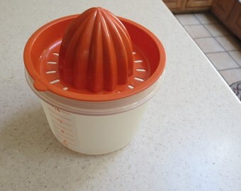 Popular items for tupperware juice on Etsy