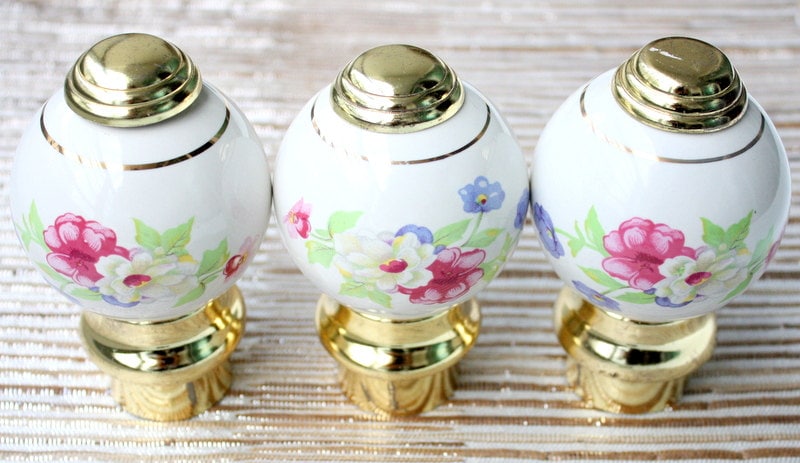 Ceramic Finials Bed Posts / Porcelain Door Knobs / Floral Door