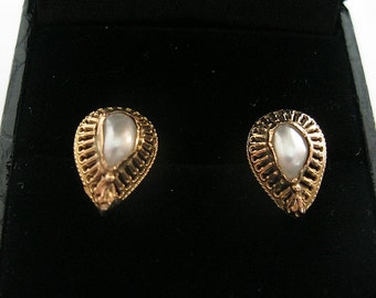 Popular items for dutch jewelry on Etsy