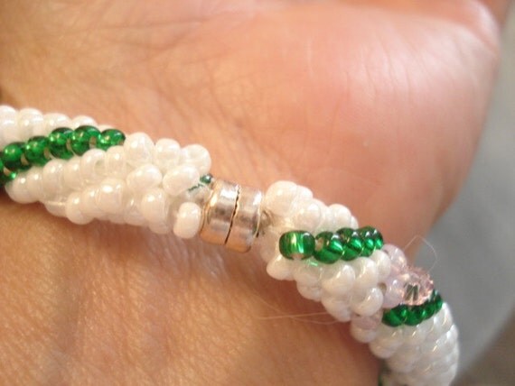 Vintage Seed Bead Bracelet Magnetic Closure by ONCEINABLUEMOONFIND