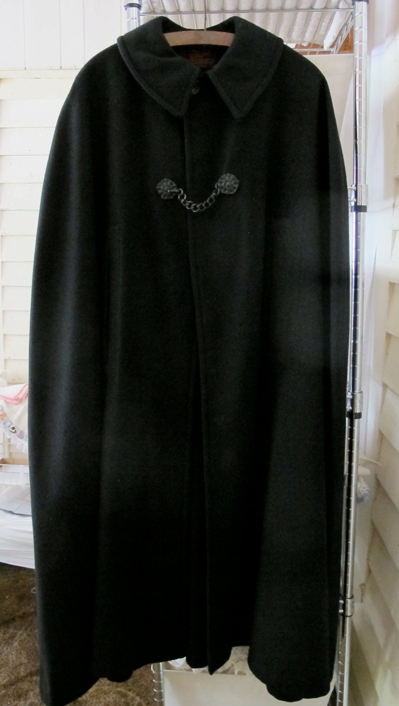 J Wippell Black Wool Cape Anglican Vicars Priests Cloak Full