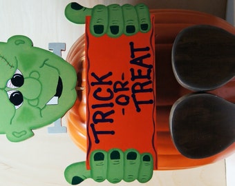 Monster Trio Halloween Yard Stick Wood Halloween Sign