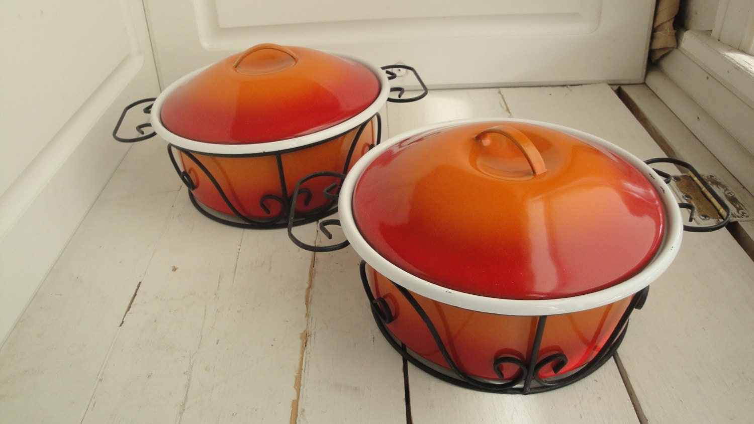 Vintage Enamel Fire Pots Carriers Red Orange White Set of 2 – Haute Juice
