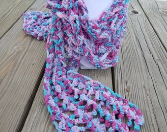 Items similar to Bright Christmas Red Fancy Ribbon Scarf Confetti ...