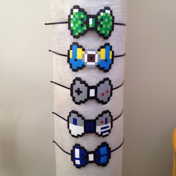 8-bit Minecraft Creeper Minion R2D2 Game Boy Doctor Who