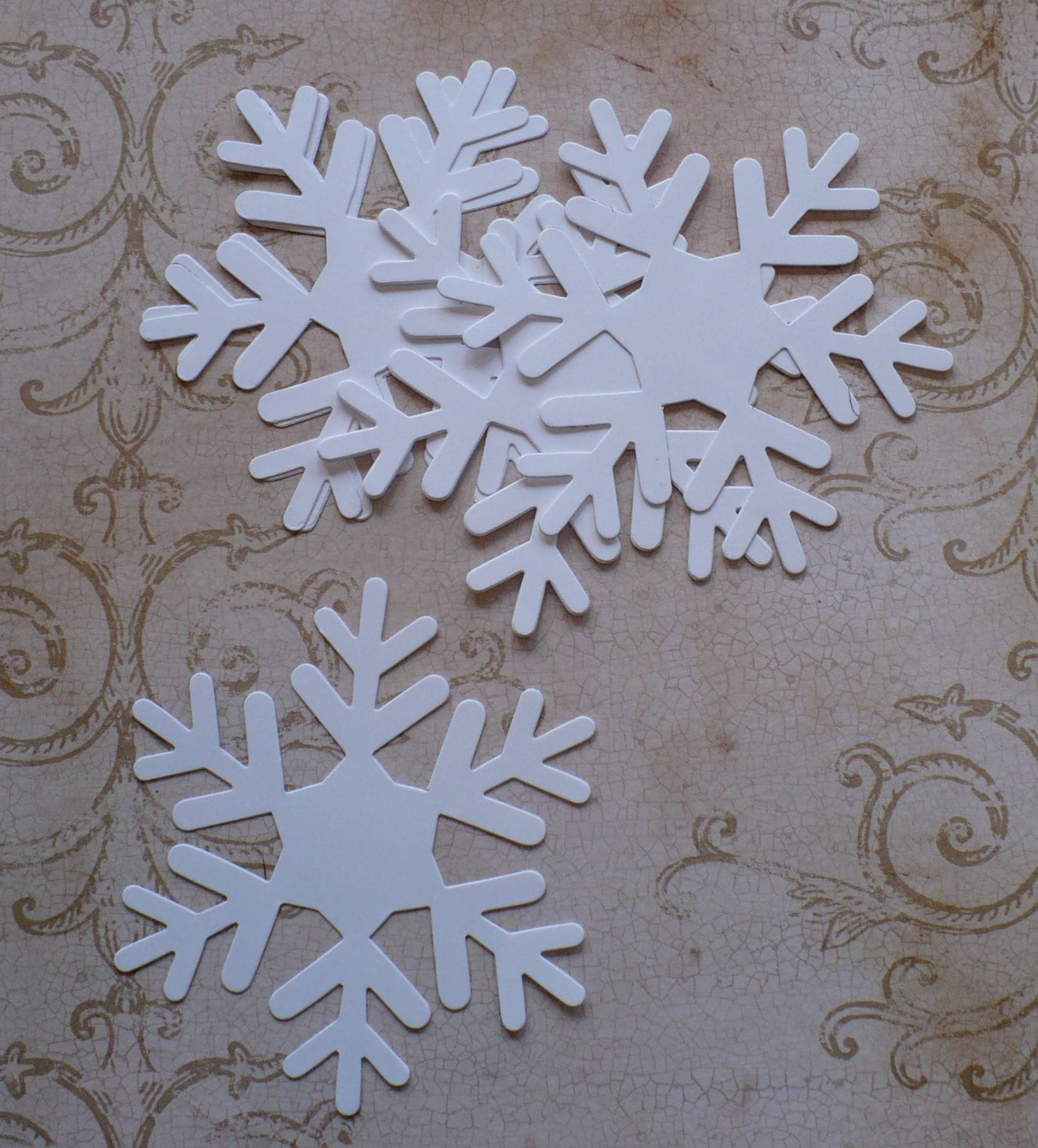 Sizzix SnowFlake Die Cut Shapes / pieces White Color Cardstock