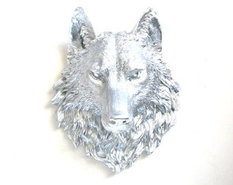 Wolf head wall mount | Etsy