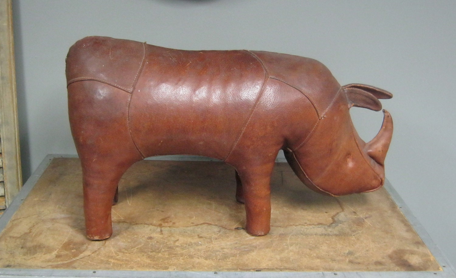 Vintage Omersa Leather Rhino Stool – Haute Juice