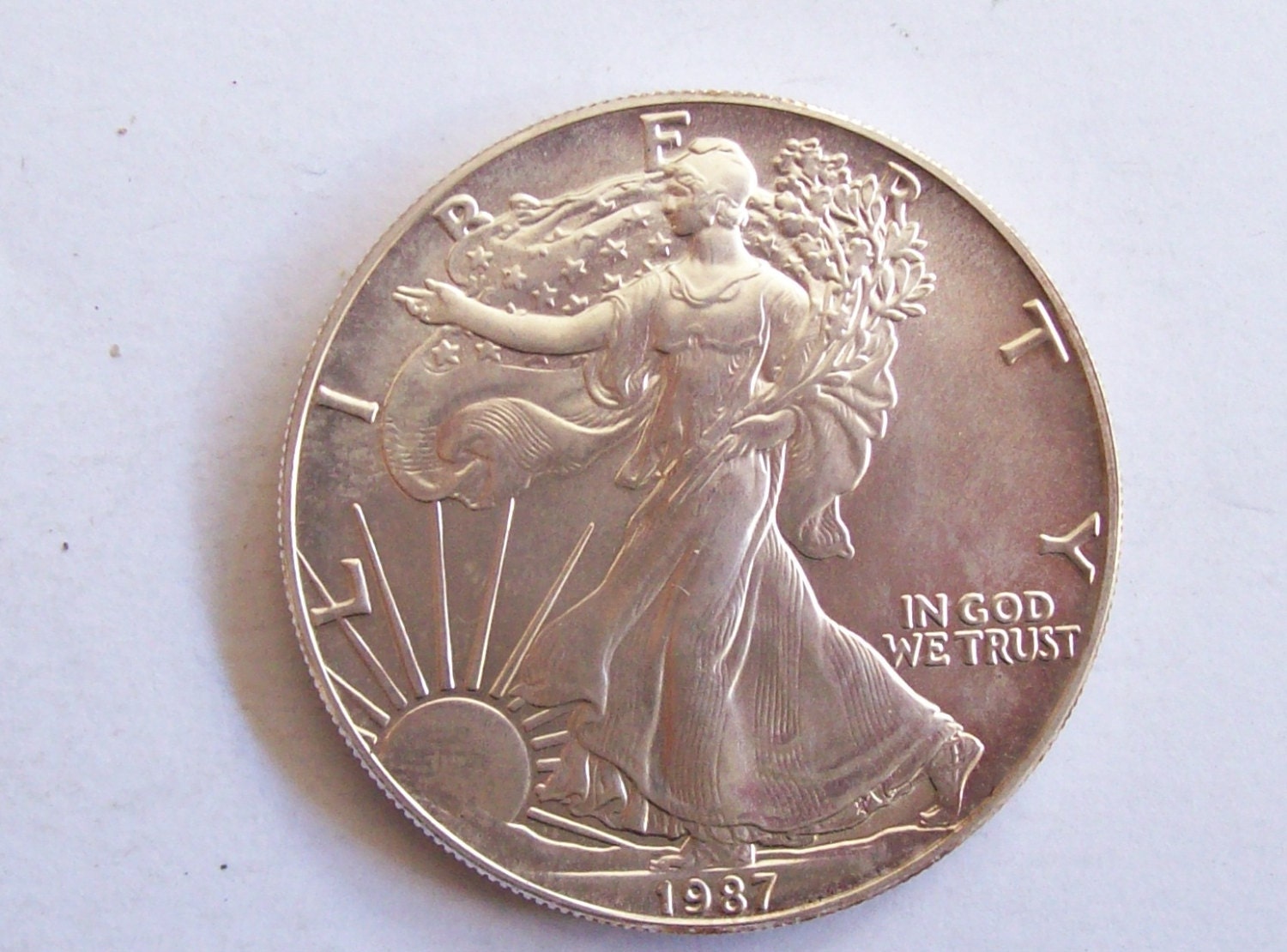 1987 U.S. silver dollar. 1 oz Liberty Eagle not circulated