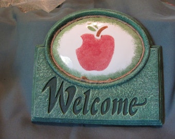 Apple Series Welcome Plaque