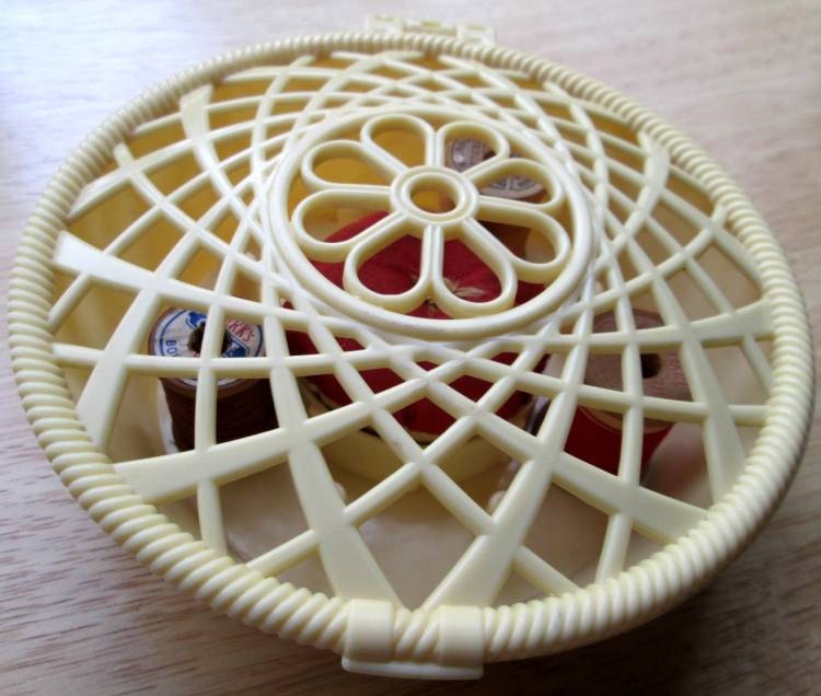 Mid Century Plastic Sewing Basket Thread Basket – Haute Juice