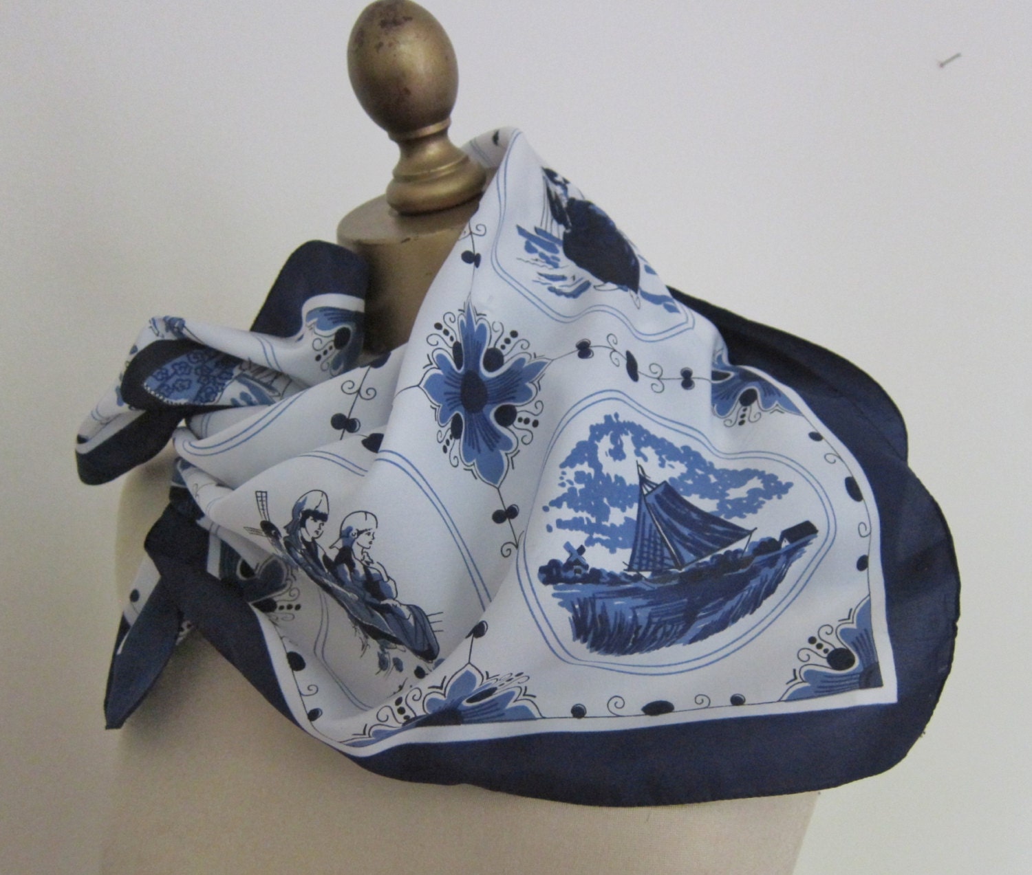 HOLLAND souvenir scarf DUTCH delft blue The Netherlands – Haute Juice