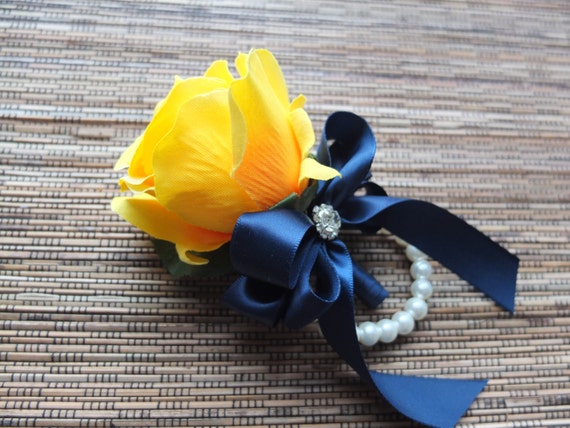 Wrist Corsage, Yellow Rose and Navy ribbon rorsage, Yellow rose and ...