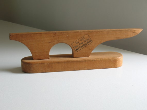 Vintage Dritz Point Presser and Pounding Block No. 695