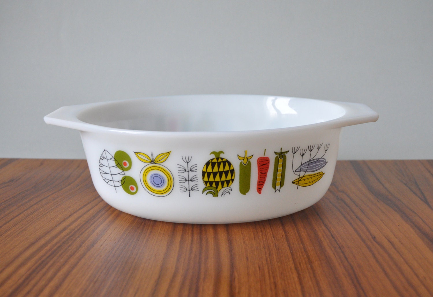Vintage English JAJ Pyrex casserole plate serving dish Mid Century ...