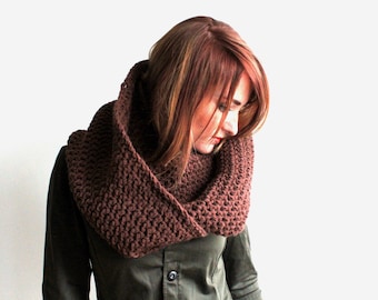 Bufanda con capucha. Bufanda larga. Bufanda de lana. Bufanda