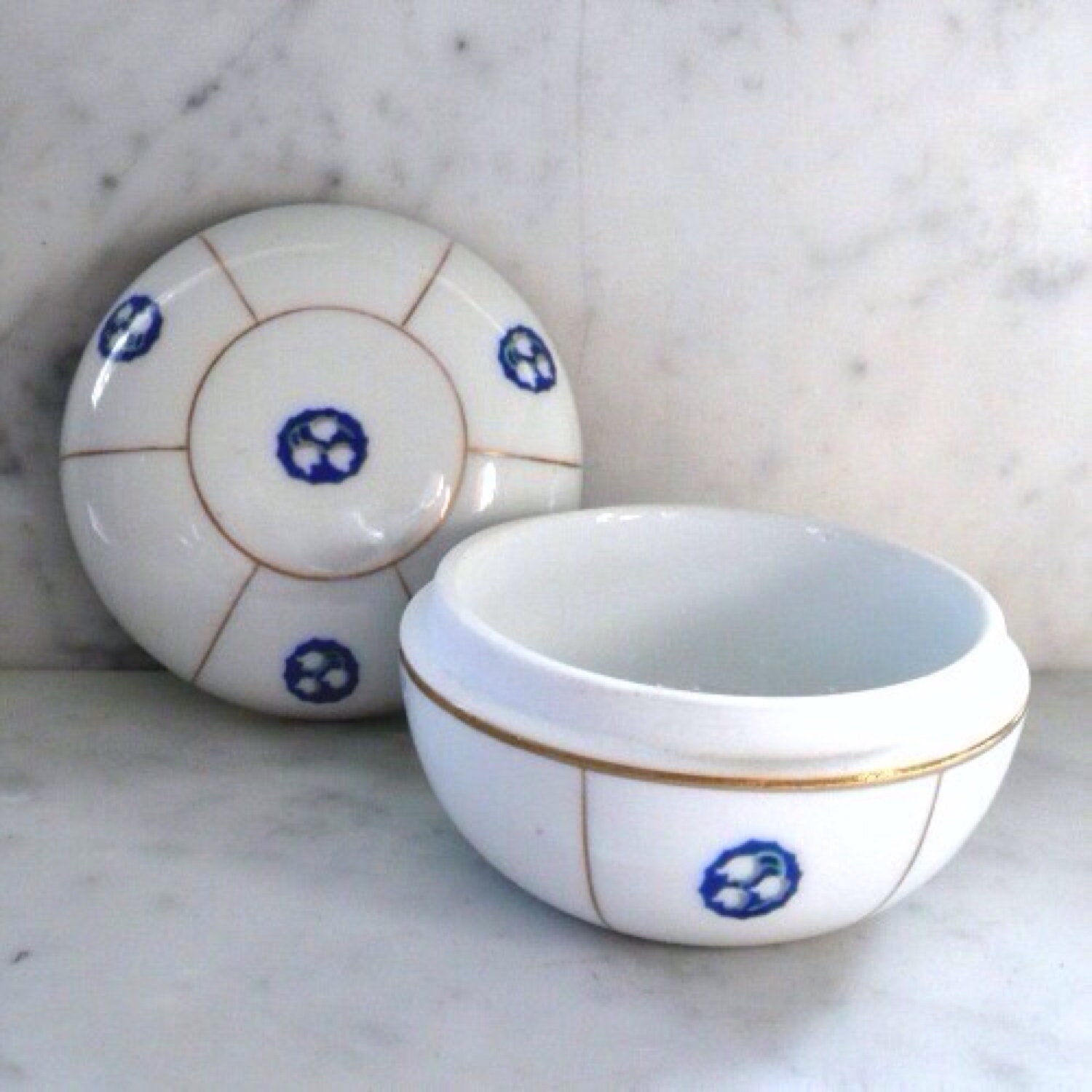 Vintage 1950s Treasure or Trinket Box, Gorgeous Ceramic – Haute Juice