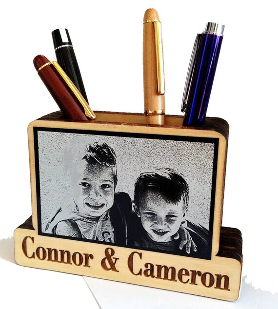 Personalized laser engraved photo pen holder-family pics desk