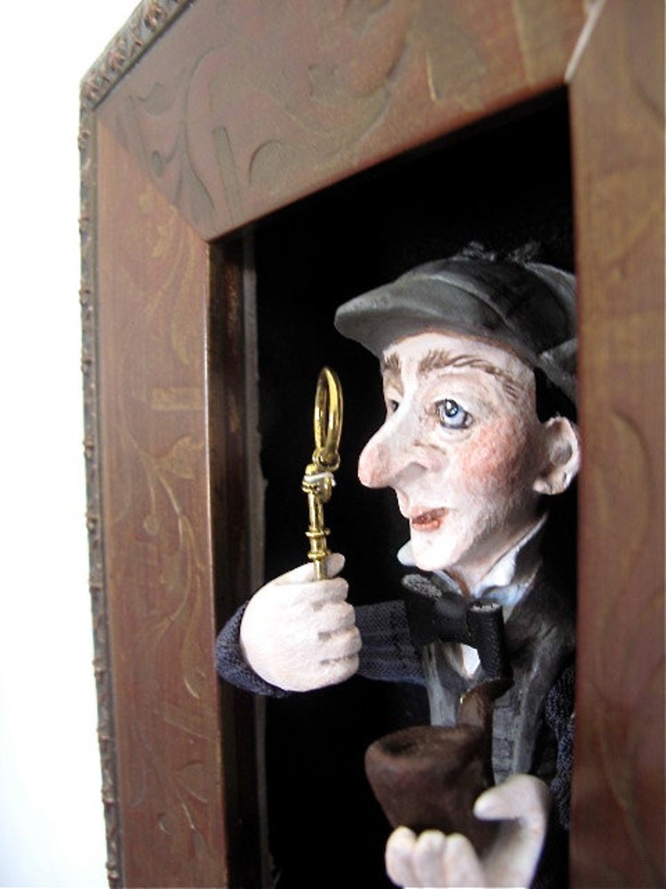 Sherlock Holmes figure/doll in shadowbox by FriedericyDolls