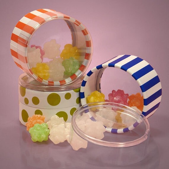 Candy Favor Boxes Plastic mini round containers. 6 pink stripe