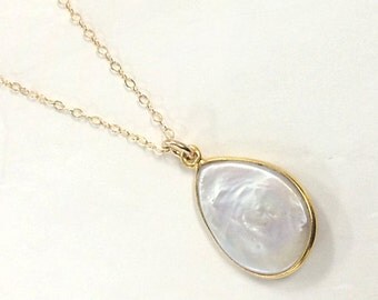 Popular items for bezel set pearl on Etsy