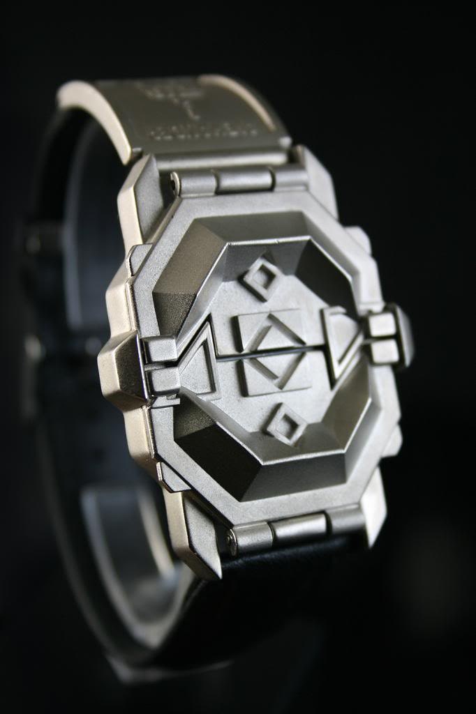 Hi-Tek Alexander handmade goth steampunk retro futuristic unusual cuff ...