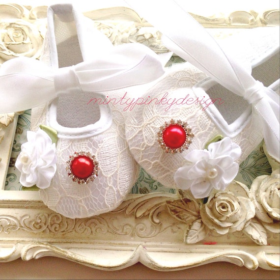 Items similar to White Baby Shoes / Valentine's Day shoes, Toddler ...