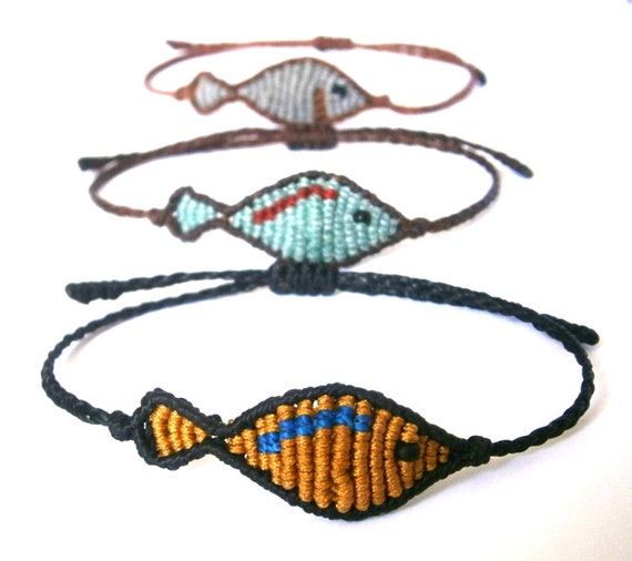 Macrame fish bracelet/Summer bracelet/Friendship by Ancientmacrame