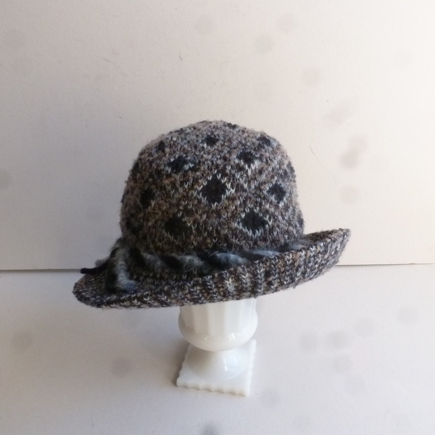 Kangol Womens Hat – 70’s Cloche Style Hat – Authentic Kangol Diamond ...